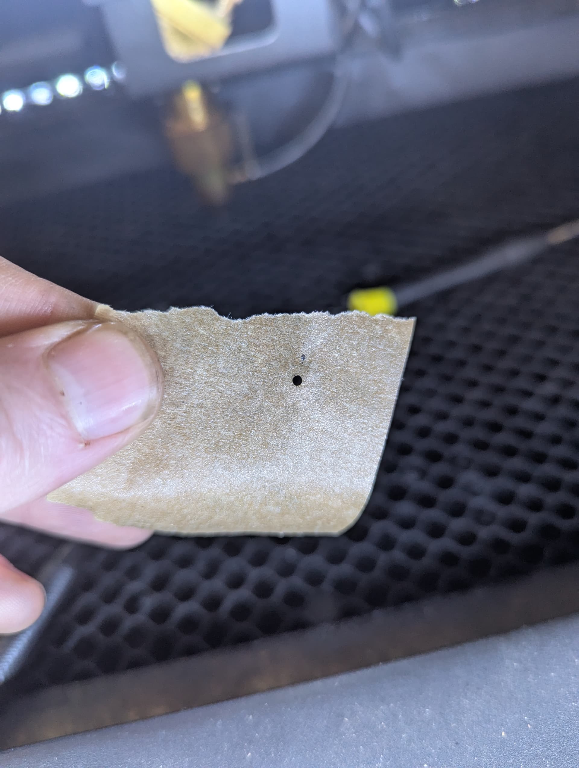 Poor quality engraving , thicker lines and big dot at focus lens ...
